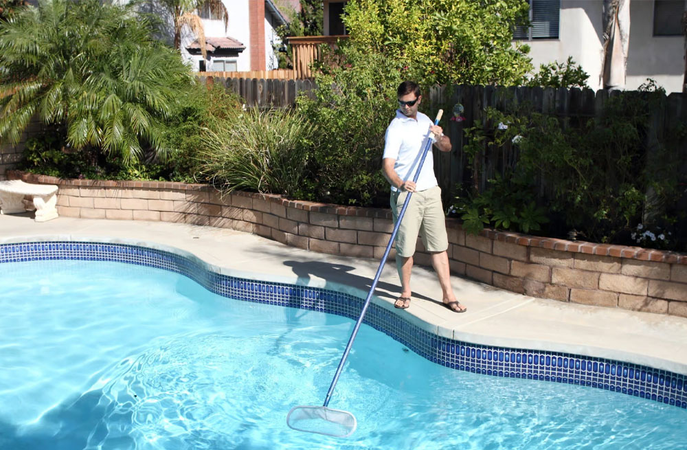 Stylish and Secure Pool Fence Installation: Trendy Designs for 2024